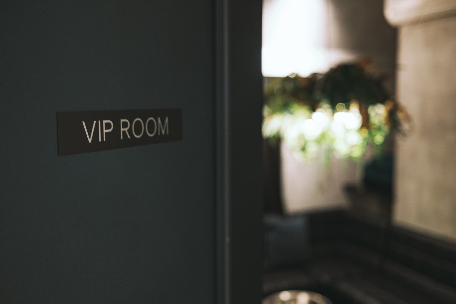 【神泉駅7分/渋谷駅12分の好立地！圧倒的おしゃれ空間】バー・カフェ向きスペースの写真3