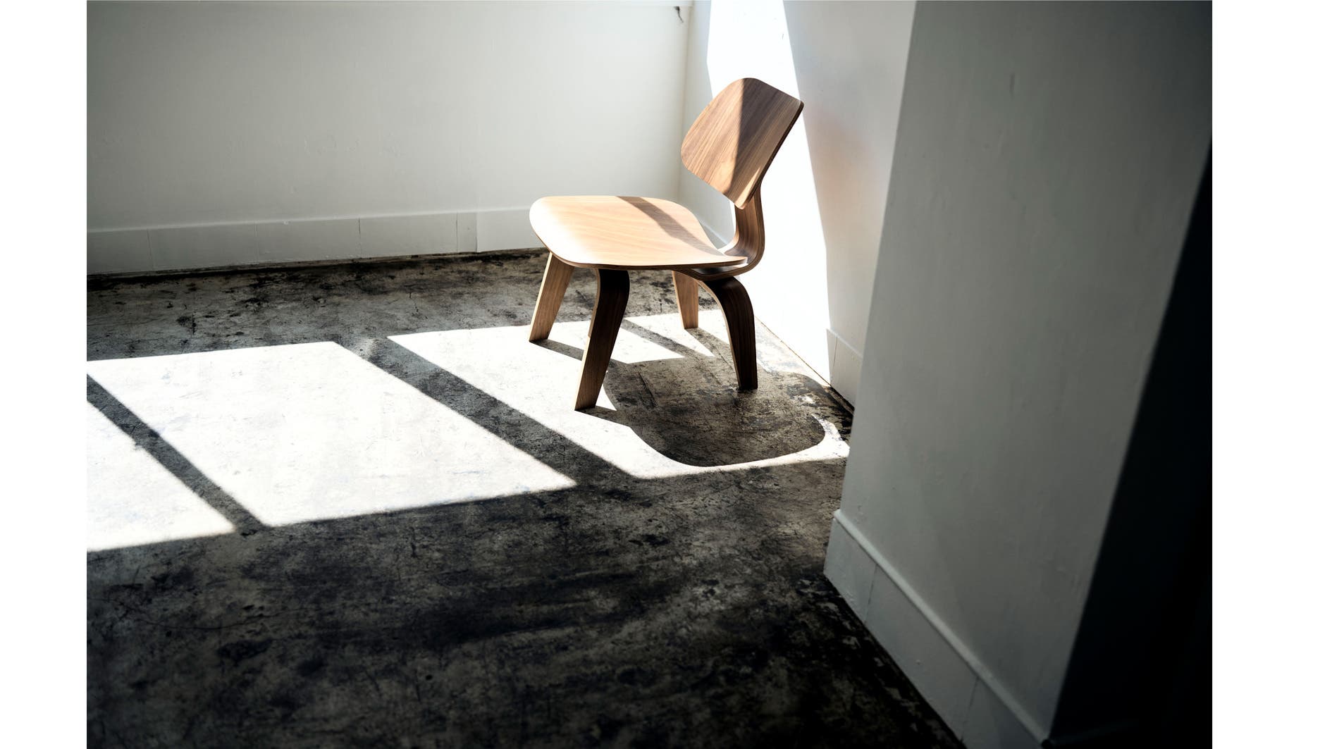 白床のコンクリート床と2面シンプルスタジオ　 スチール&ムービー同額！1h7700円2h〜の写真6