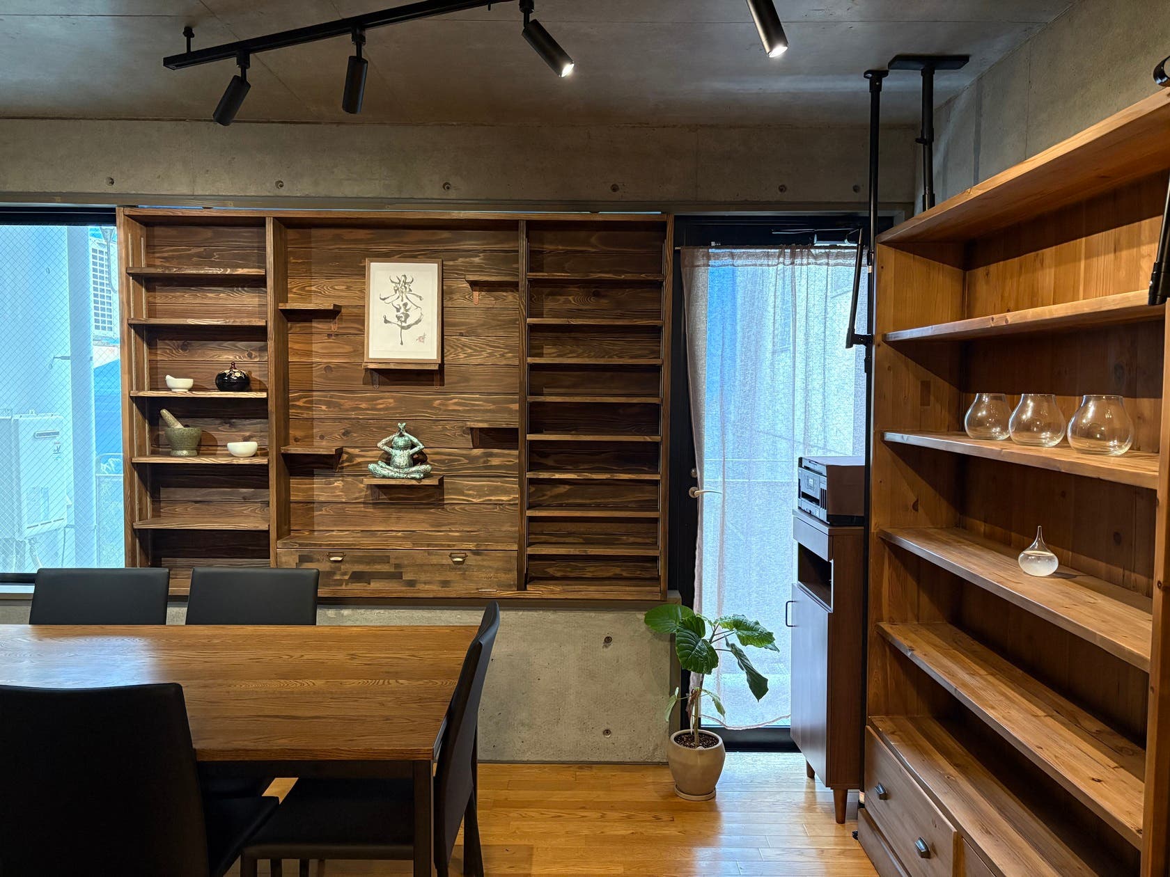 覚王山駅から徒歩4分。閑静な住宅街で静かな環境。スーパーコンビニ近し。の写真4