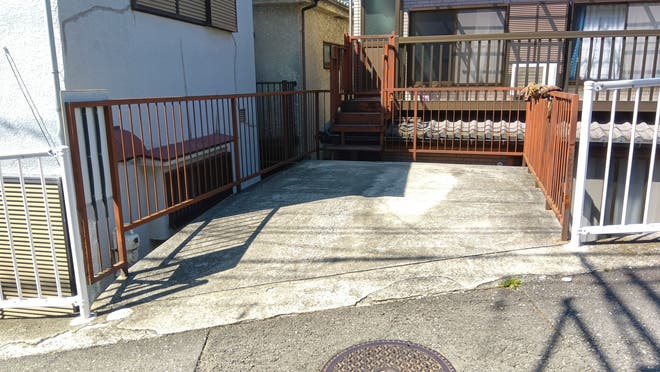 根岸森林公園近く駐車場の写真3