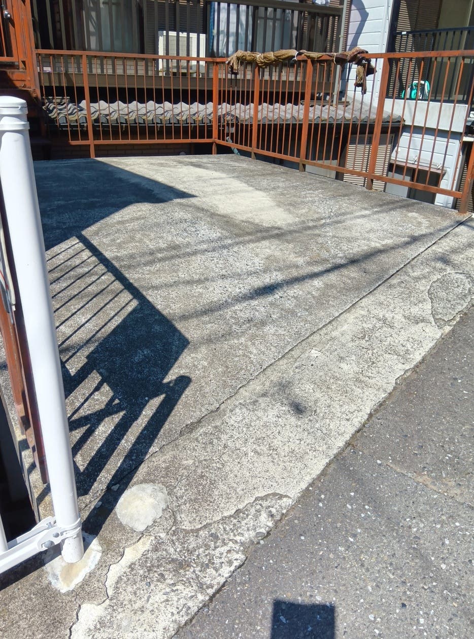 根岸森林公園近く駐車場の写真6