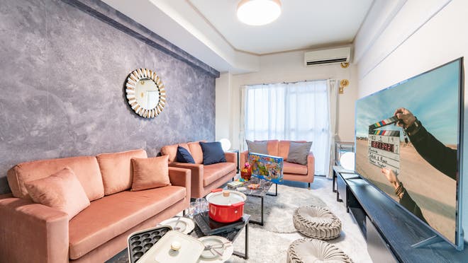 🎉天王寺人気NO.1🎉駅すぐ🚶♀️65インチ特大TV🎲テーブルゲーム豊富🎲✨推し活💓ゲーム機無料🎮VOD見放題🍿飲み会/同窓会の写真1