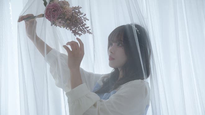 四谷3丁目駅徒歩3分/今月はクリスマス🎅🎄/自然光×白の空間/極みの黒/機材全て無料/13種の撮影シーン/都会の中の非日常の写真12