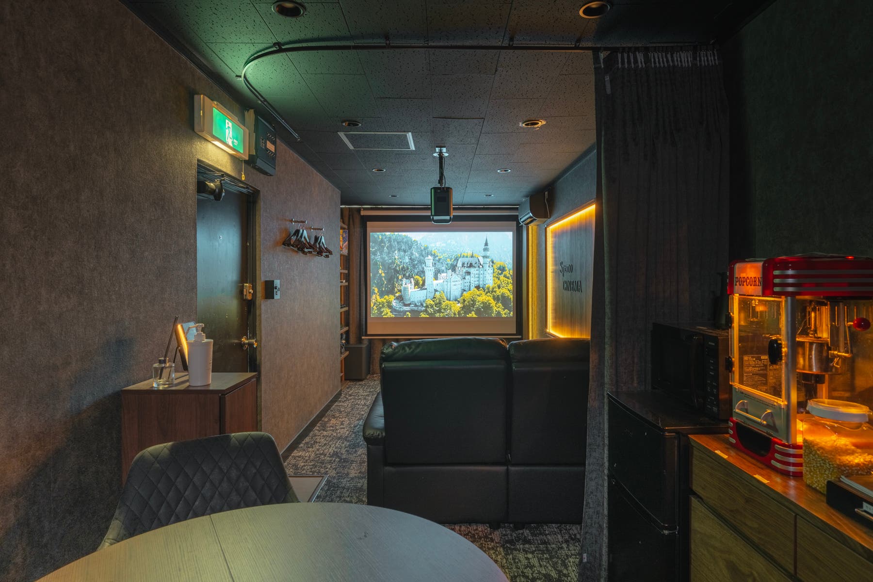 スペモシネマ✨クリスマス🎄歓送迎会🎊映画鑑賞🎞プロジェクター🎥デート💓555_SpemoCINEMA新橋2ndの写真13