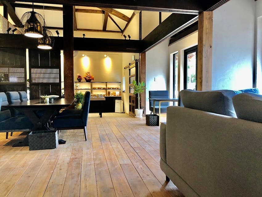 【横須賀】敷地1500坪一棟貸し！150年越えの古民家をリフォーム、蔵と離れを併設の写真12