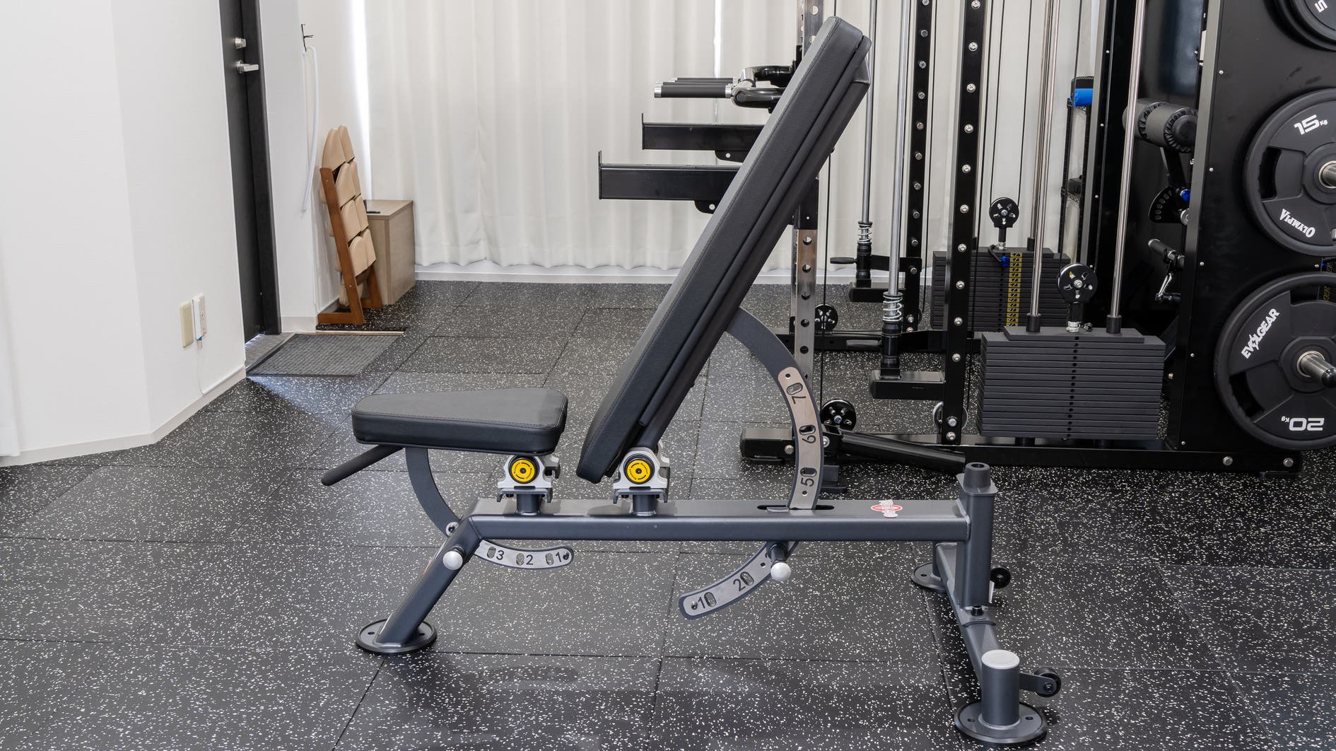 【神田駅1分/岩本町駅4分】1日1回スタッフ完全清掃のハイクオリティレンタルジムの写真9