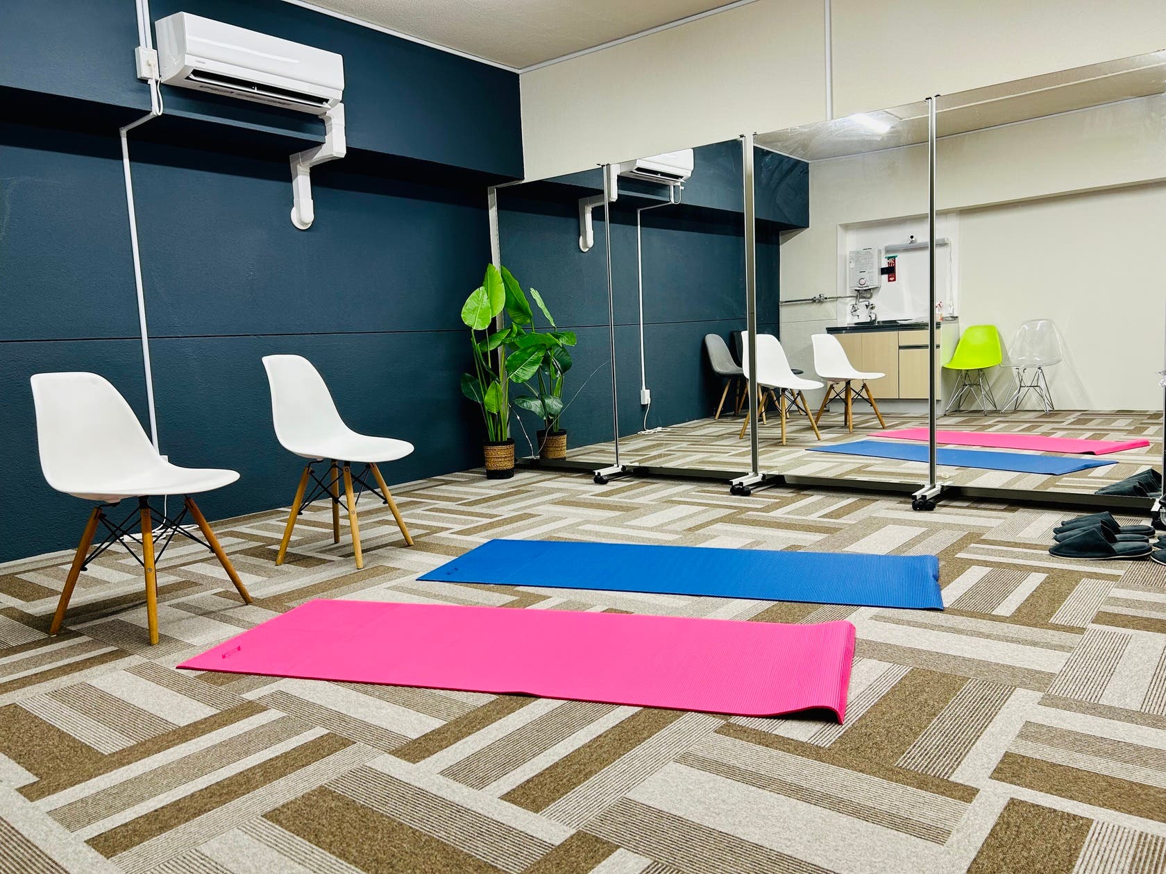 騒ぎ放題‼️ダンスミラー🕺🪩横浜駅徒歩５分🚶１階広々、リフォームしたてで綺麗なキッチンありダンススタジオオープン‼️の写真3