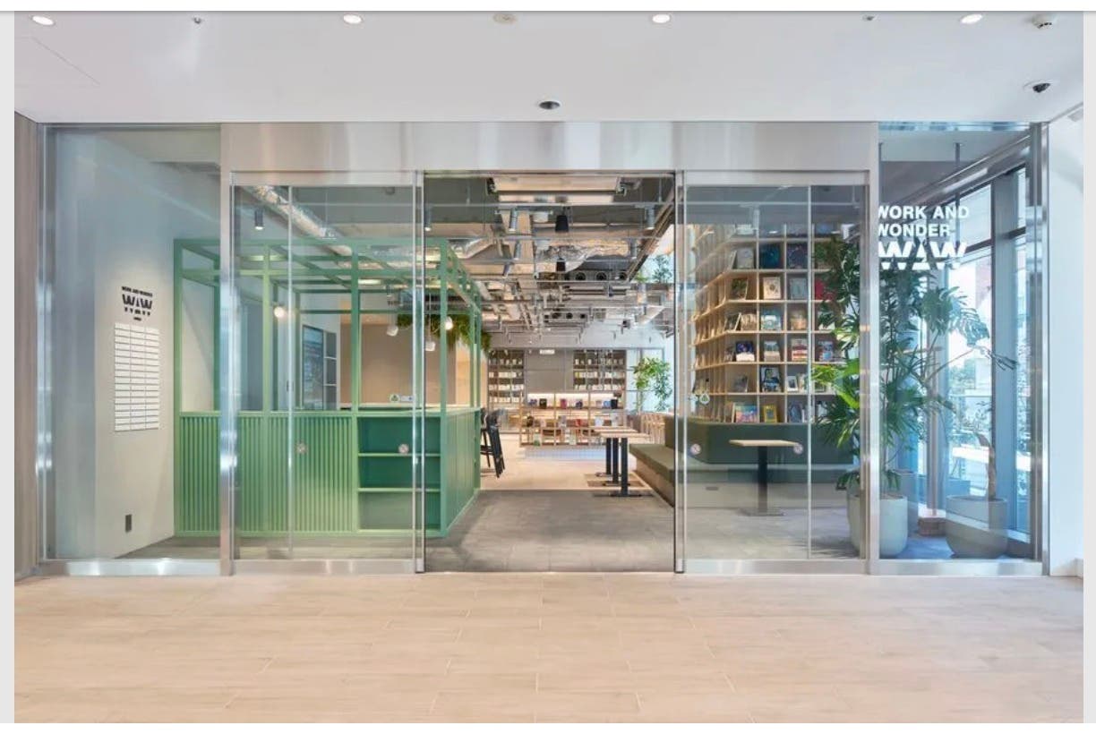 大宮駅から徒歩5分！商談や打ち合わせに最適なモニター・ホワイトボード付きの6名様用【会議室B】の写真2