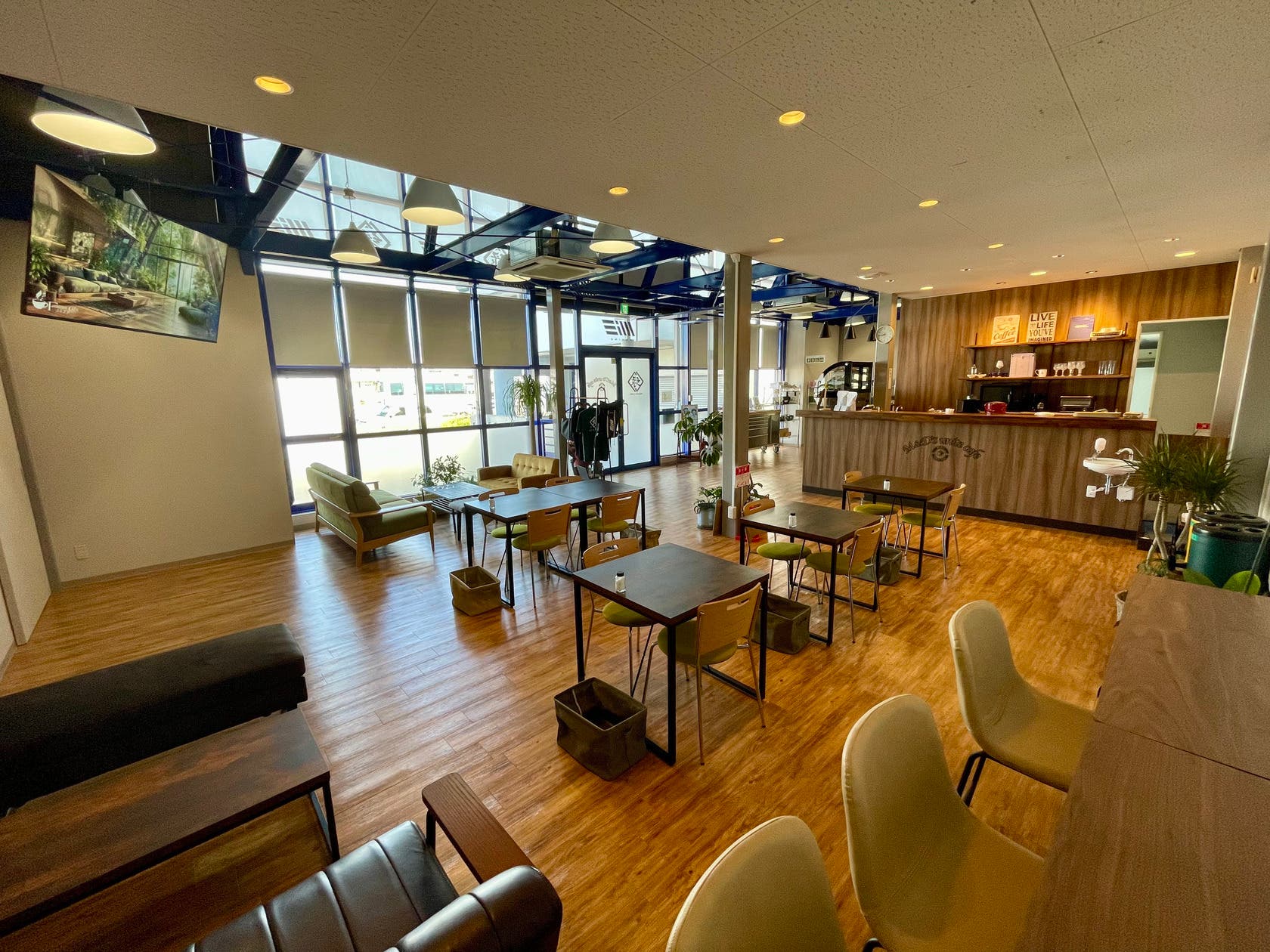 【鼓ヶ浦駅から徒歩10分！】ナチュラルインテリアの貸し切りカフェの写真1