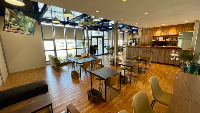 【鼓ヶ浦駅から徒歩10分!】ナチュラルインテリアの貸し切りカフェの写真1