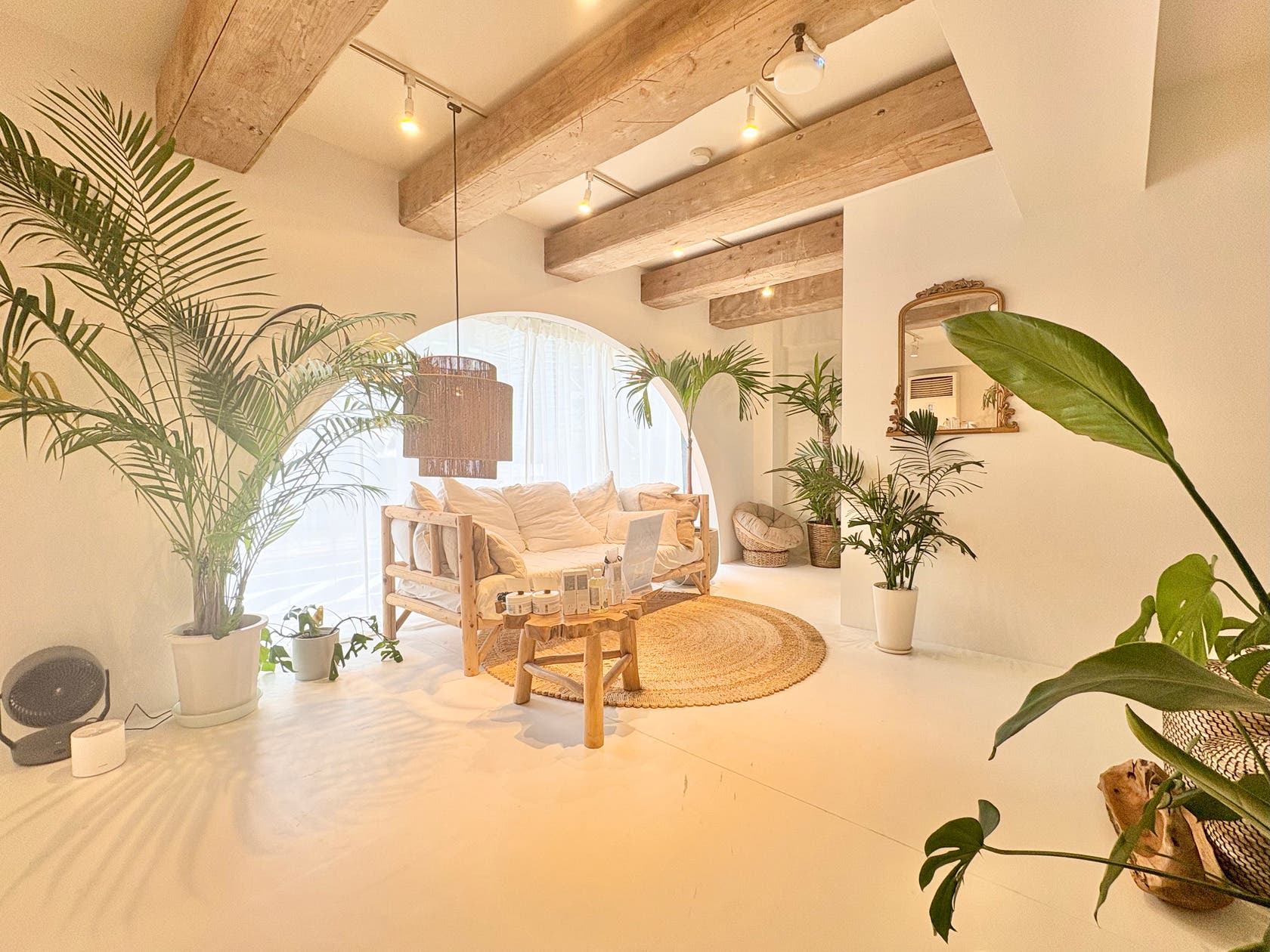 【六本木一丁目駅5分】麻布台ヒルズ30秒の女性施術者専用サロン♡／各種美容施術・ネイル・スパ・展示・イベントに／spaceA用の写真1