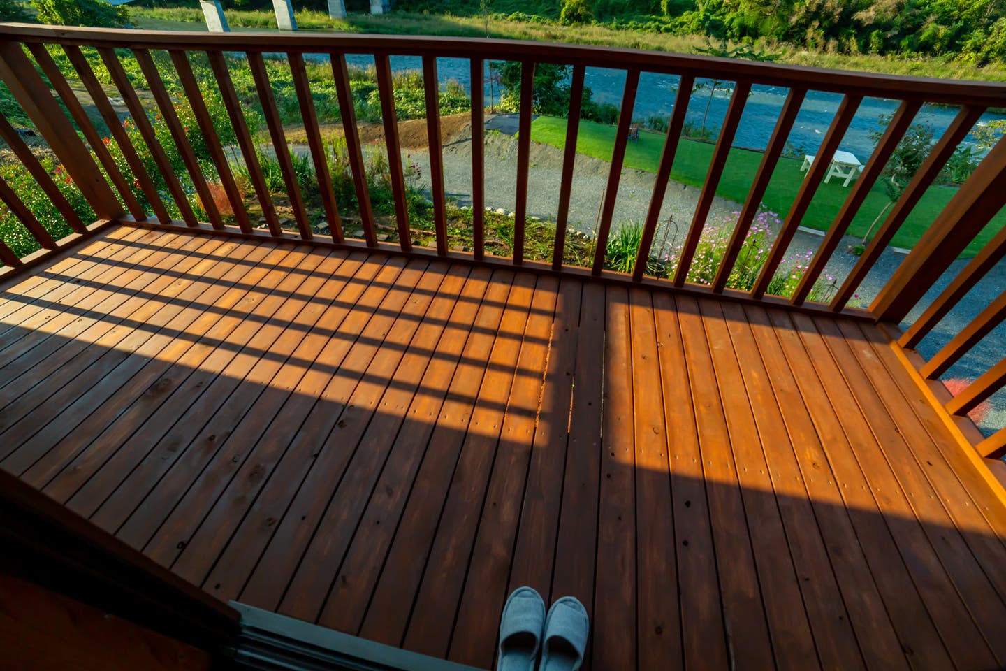 樹齢50年超の丸太を使った重厚なログハウス。の写真14