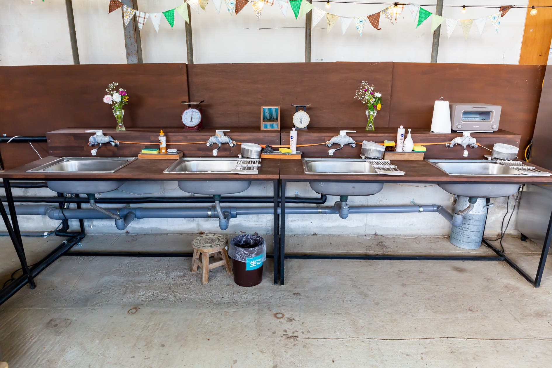 屋根付きの屋外イベントスペースの写真5