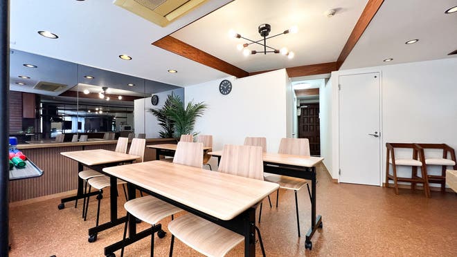 【京王線西調布駅徒歩3分✨定員10名】TV📺冷蔵庫電子レンジ🍽️ホワイトボードWiFi無料!ふれあいスペース 西調布Aの写真3