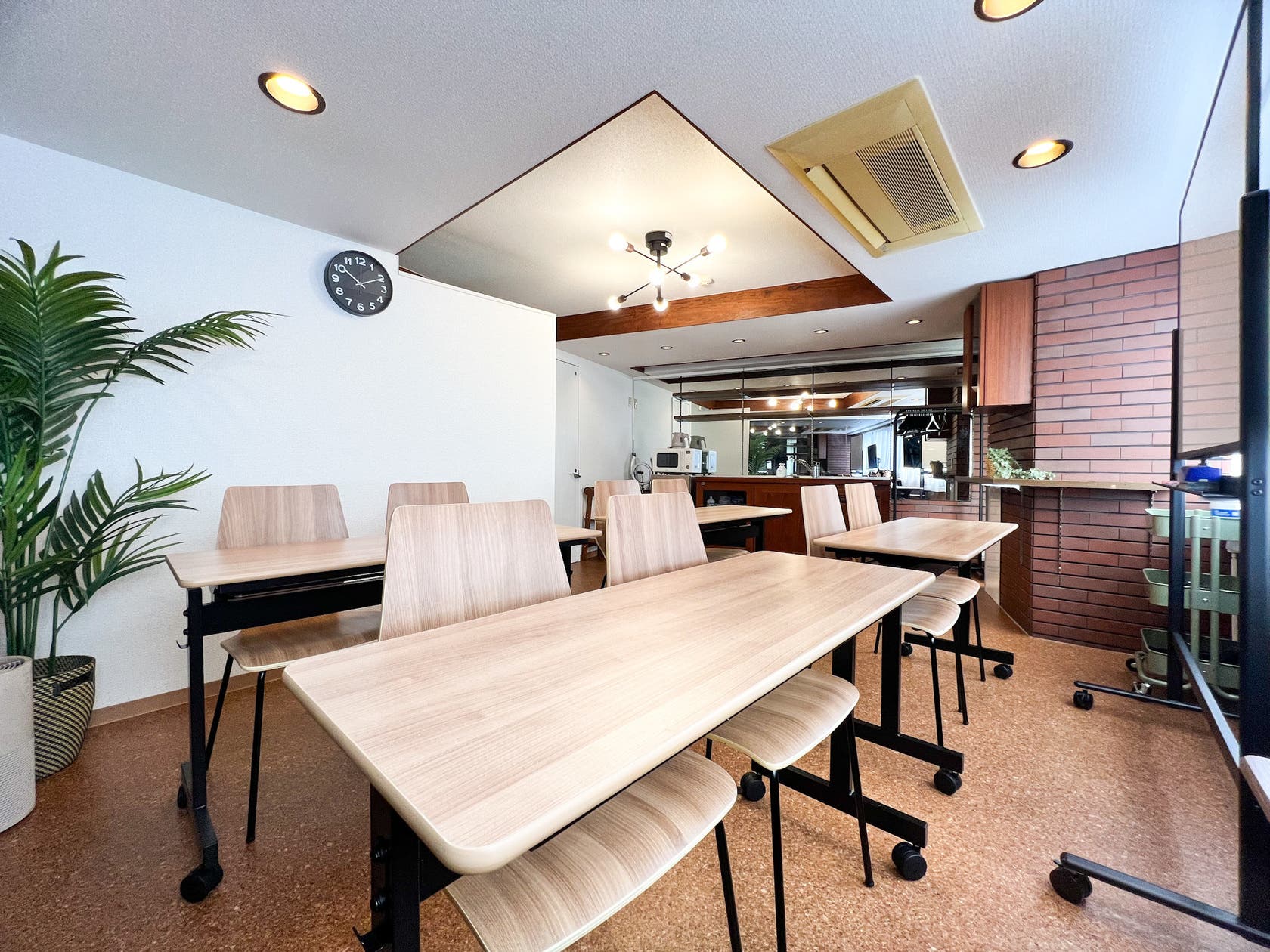 【京王線西調布駅徒歩3分✨定員10名】TV📺冷蔵庫電子レンジ🍽️ホワイトボードWiFi無料！ふれあいスペース 西調布Aの写真4