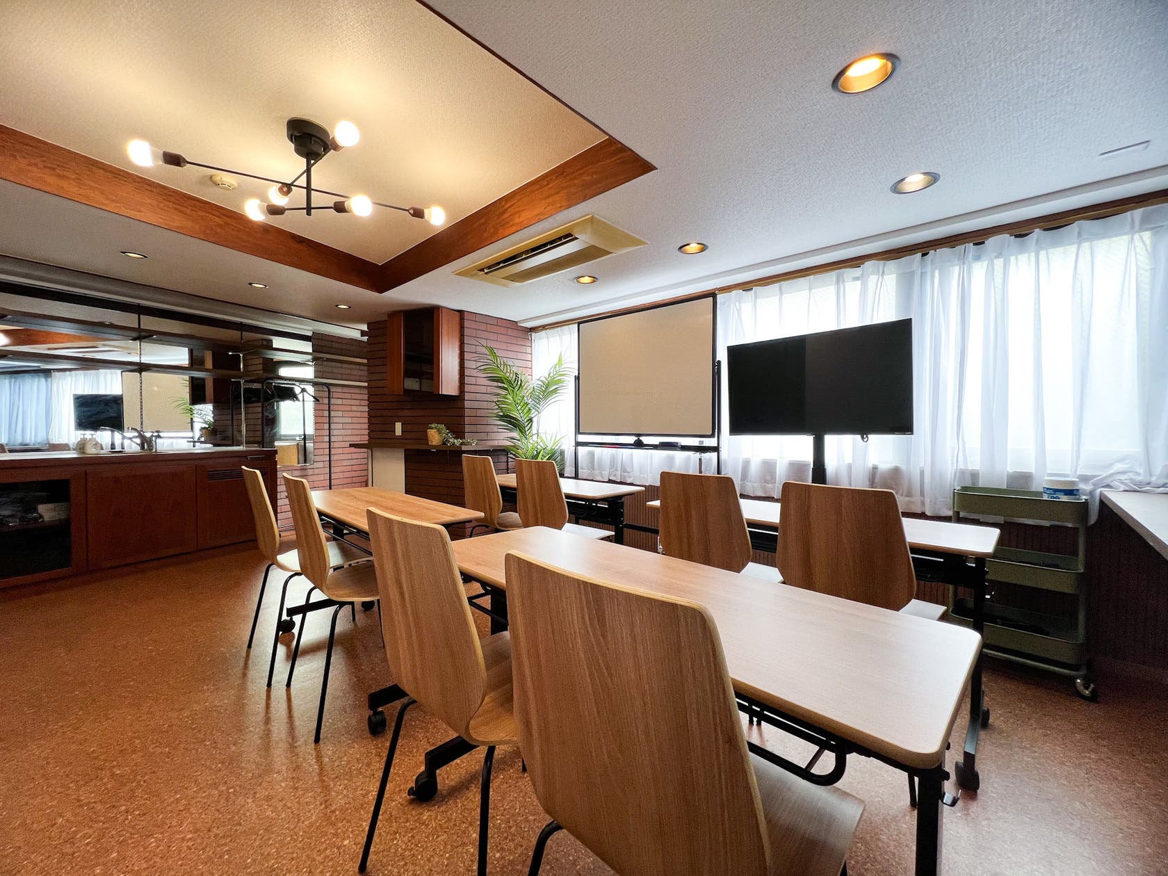 【京王線西調布駅徒歩3分✨定員10名】TV📺冷蔵庫電子レンジ🍽️ホワイトボードWiFi無料！ふれあいスペース 西調布Aの写真5