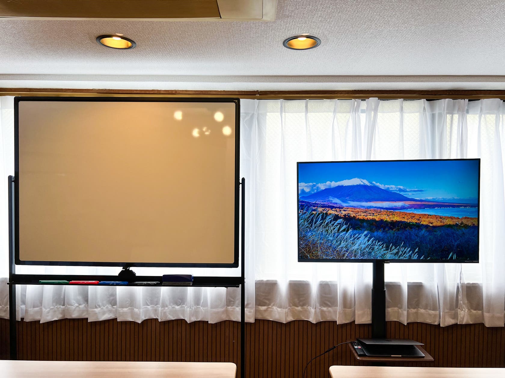 【京王線西調布駅徒歩3分✨定員10名】TV📺冷蔵庫電子レンジ🍽️ホワイトボードWiFi無料！ふれあいスペース 西調布Aの写真14