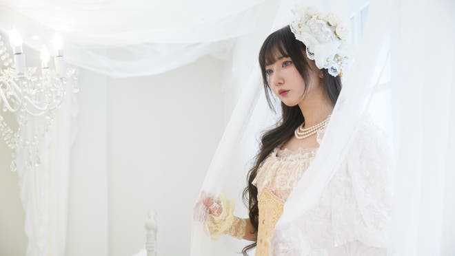 四谷3丁目駅徒歩3分/今月はクリスマス🎅🎄/自然光×白の空間/極みの黒/機材全て無料/13種の撮影シーン/都会の中の非日常の写真7