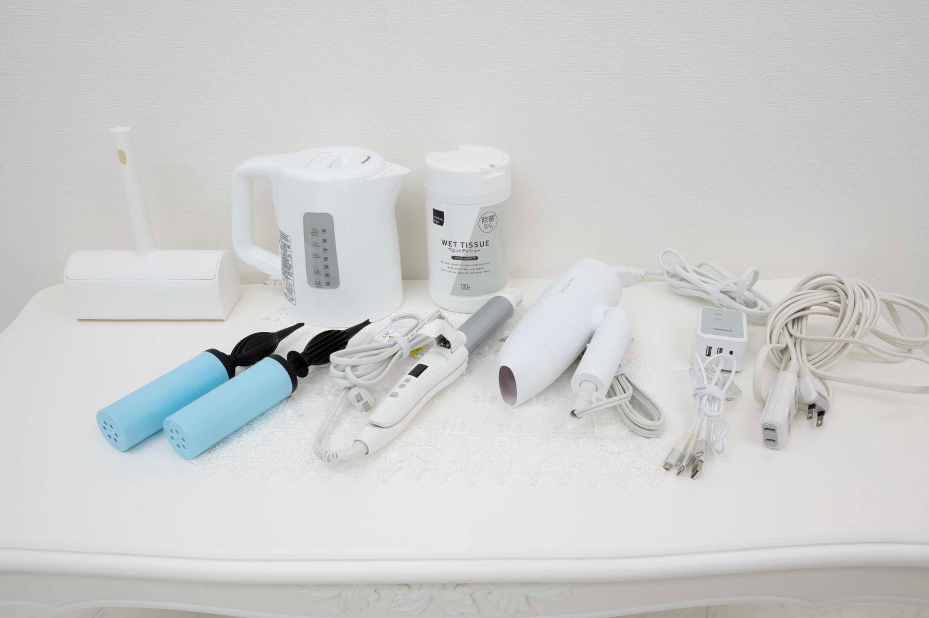 🎉NEW✨秋葉原駅5分💖白背景×姫系ソファ＆シャンデリア🎀ドレス有｜高性能プロジェクター｜推し活・コスプレ・商用OKの写真14