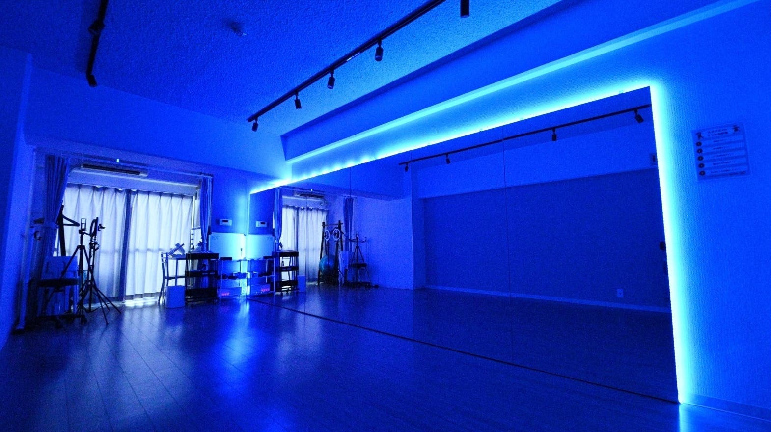 🎉オープン特価🎉ダンスに最適完全個室✨大阪主要駅徒歩圏内｜大型鏡等無料備品多数｜個人レッスン｜定期予約可｜ヨガ｜ダンス｜撮影の写真2