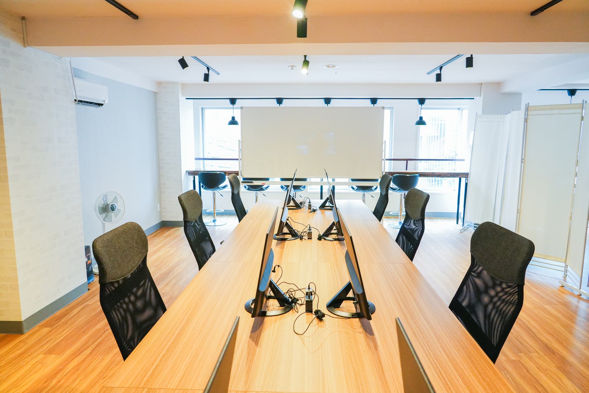 スペモ👩🏻‍💻新潟駅4分🚶‍♀️ビジネス‼️会議💻ミーティング👩‍💻イベント✨勉強会💎パーティー🎉773_MOLE新潟の写真4