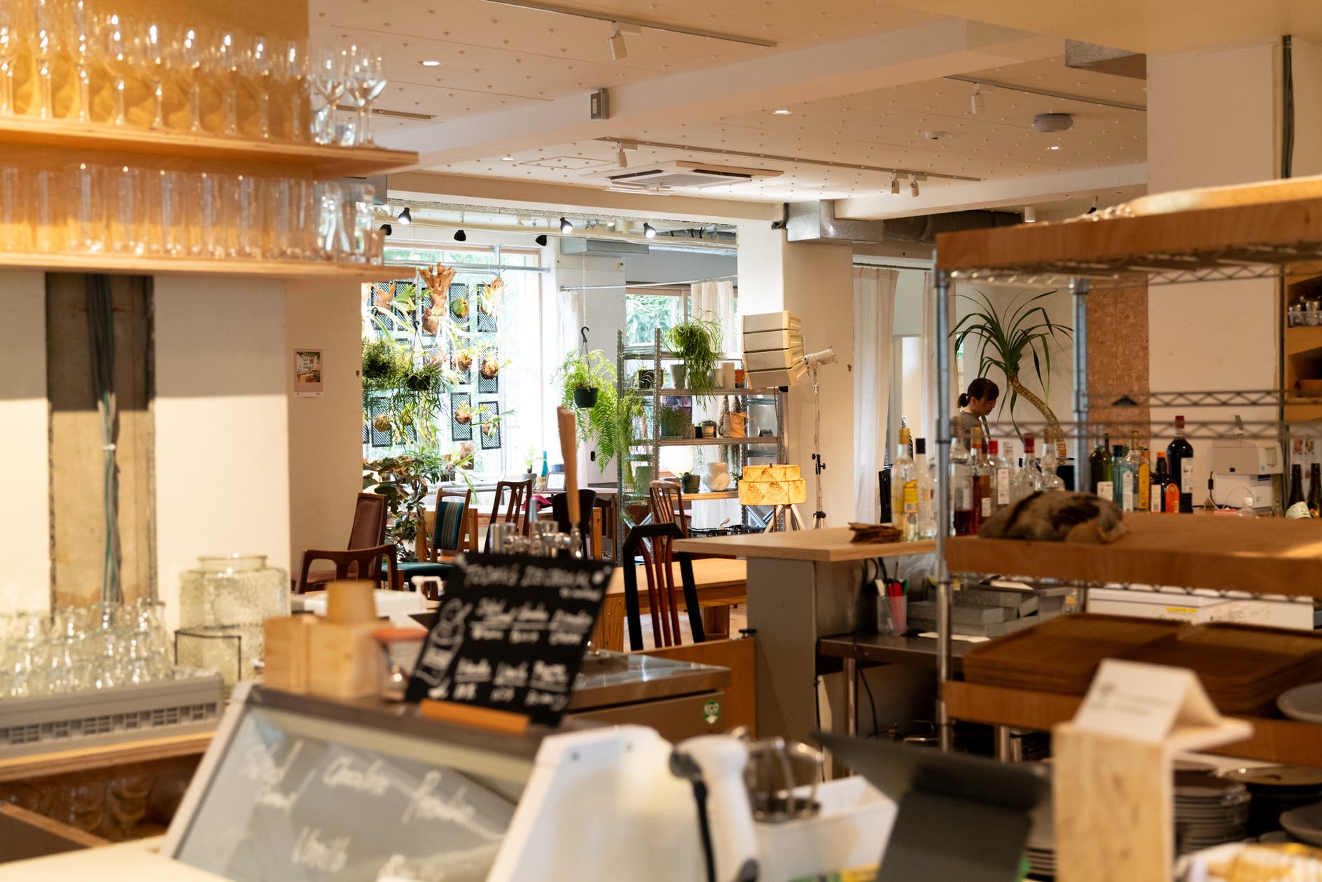 【池尻イベントスペース200名可】インスタ映え抜群！大型JBLスピーカーのレコードミュージックバー　本格音響設備とグランドピアノの写真17