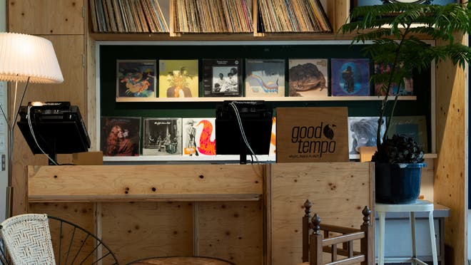 【池尻イベントスペース200名可】インスタ映え抜群!大型JBLスピーカーのレコードミュージックバー 本格音響設備とグランドピアノの写真18