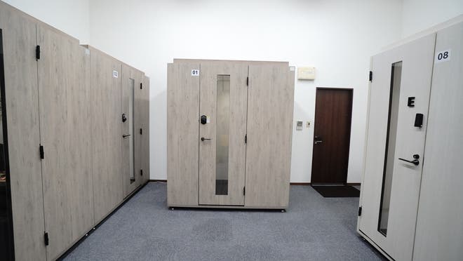 <シュシュWork京都駅No.1>京都駅徒歩5分🚃完全個室ワークブース💼光回線Wi-Fi📶電源🔌テレワーク/ZOOM/自習の写真5