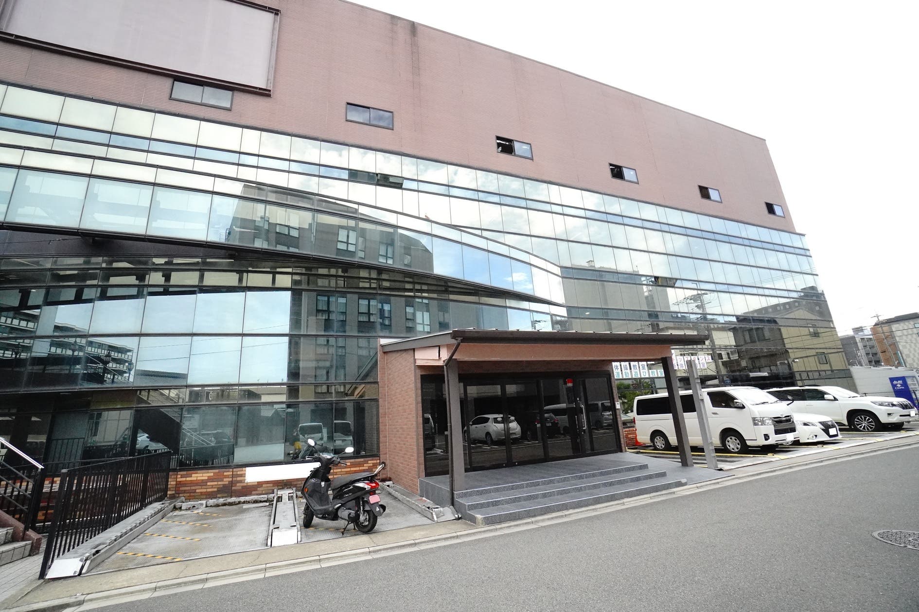 ＜シュシュWork京都駅No.5＞京都駅徒歩5分🚃完全個室ワークブース💼光回線Wi-Fi📶電源🔌テレワーク/ZOOM/自習の写真9