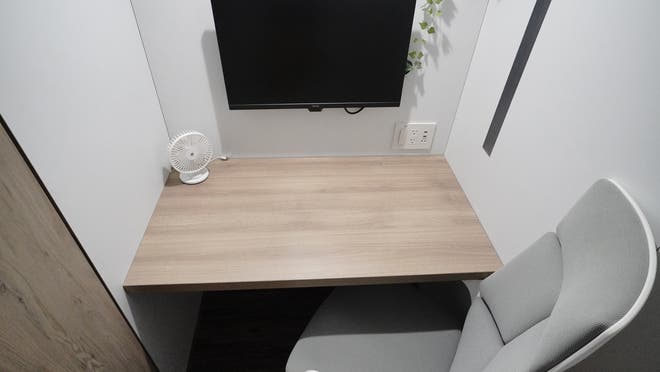 <シュシュWork京都駅No.6>京都駅徒歩5分🚃完全個室ワークブース💼光回線Wi-Fi📶電源🔌テレワーク/ZOOM/自習の写真2