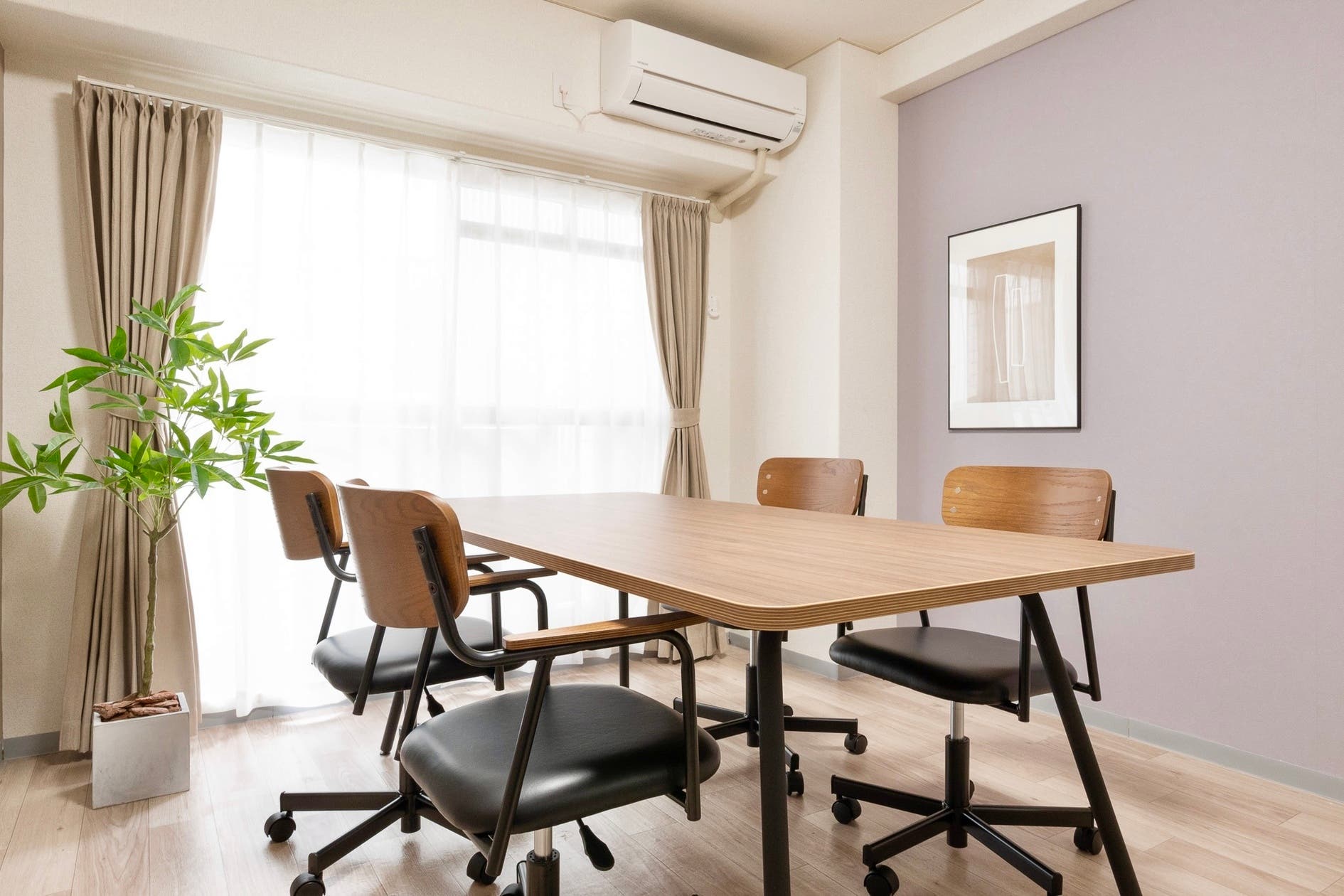 R's Office梅田【東梅田/中崎町駅すぐ】飲食OK🍹完全個室の快適空間💻光回線/モニター無料/オンライン会議にも最適♪の写真2