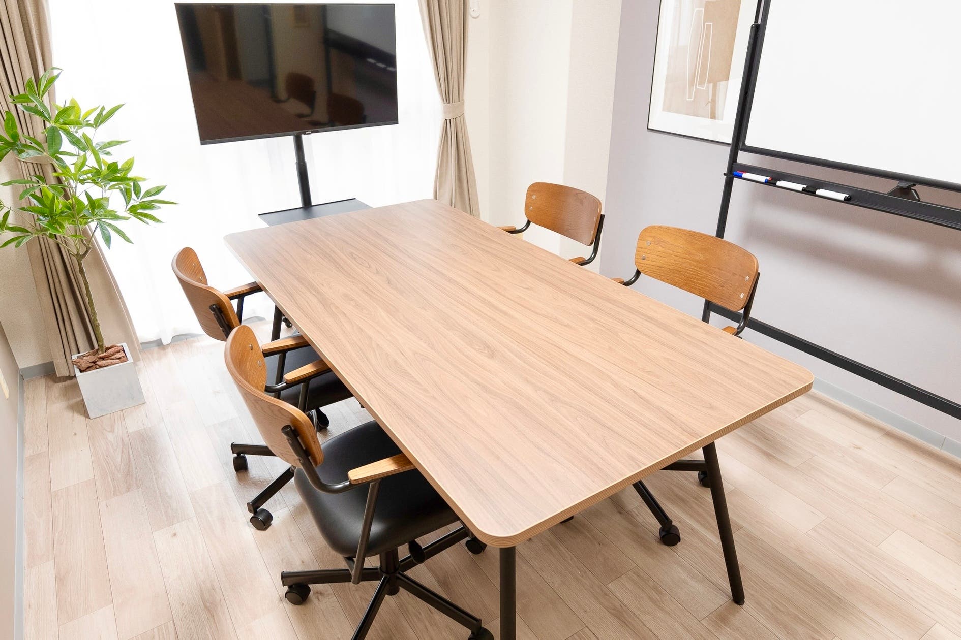 R's Office梅田【東梅田/中崎町駅すぐ】飲食OK🍹完全個室の快適空間💻光回線/モニター無料/オンライン会議にも最適♪の写真7