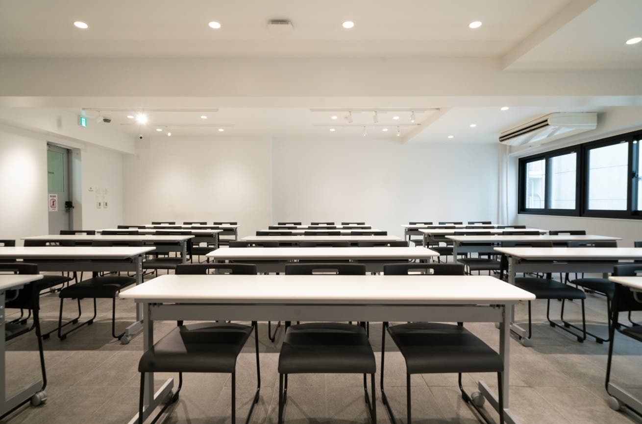 渋谷駅徒歩5分！渋谷パルコとハンズ渋谷店の間に位置する貸会議室の写真1