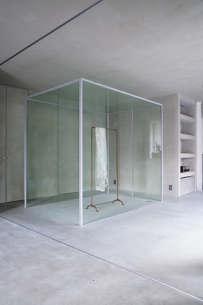 モルタルで作られたシンプルでスタイリッシュな空間の写真5