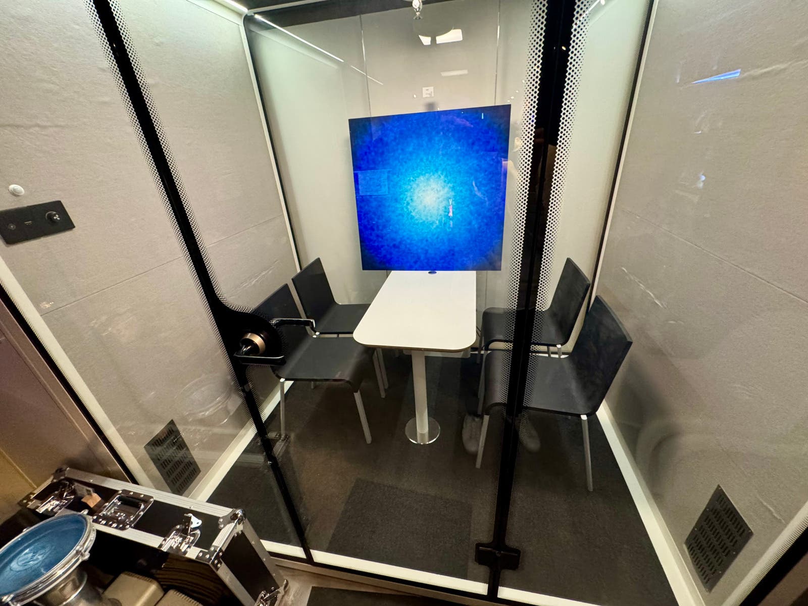 四谷三丁目「Mo4ca(モシカ）」防音室最大4名まで（会議・録音・撮影・テレワーク）の写真14