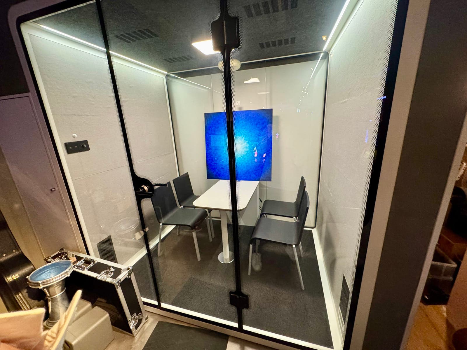 四谷三丁目「Mo4ca(モシカ）」防音室最大4名まで（会議・録音・撮影・テレワーク）の写真15