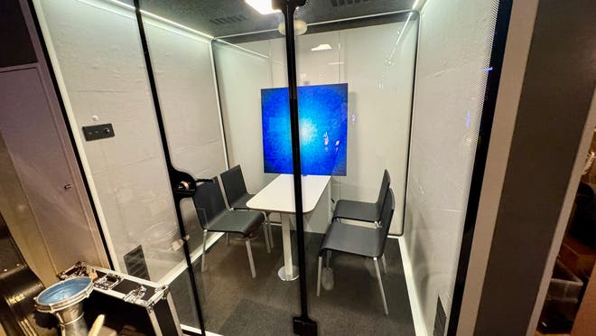 四谷三丁目「Mo4ca(モシカ)」防音室最大4名まで(会議・録音・撮影・テレワーク)の写真15