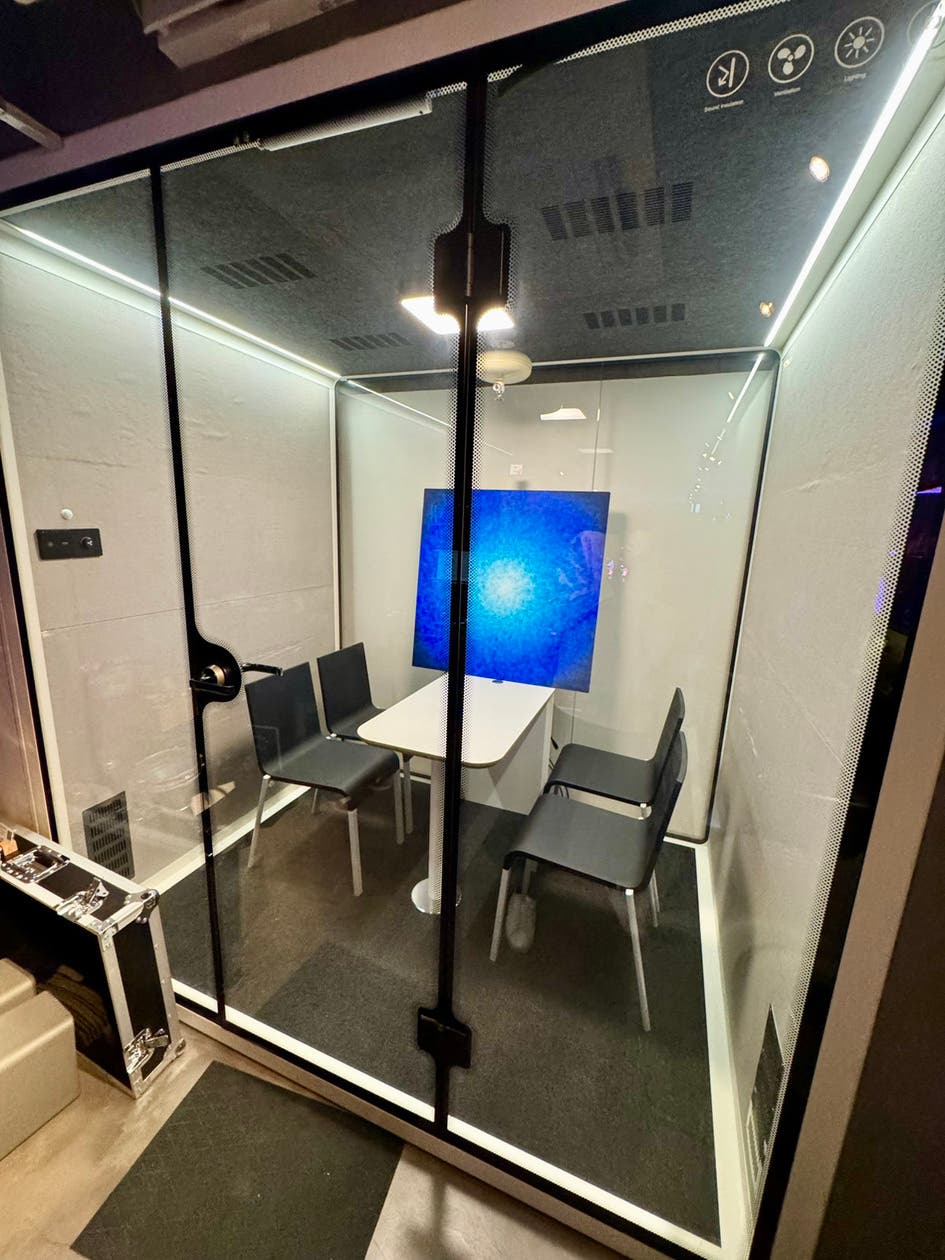 四谷三丁目「Mo4ca(モシカ）」防音室最大4名まで（会議・録音・撮影・テレワーク）の写真16