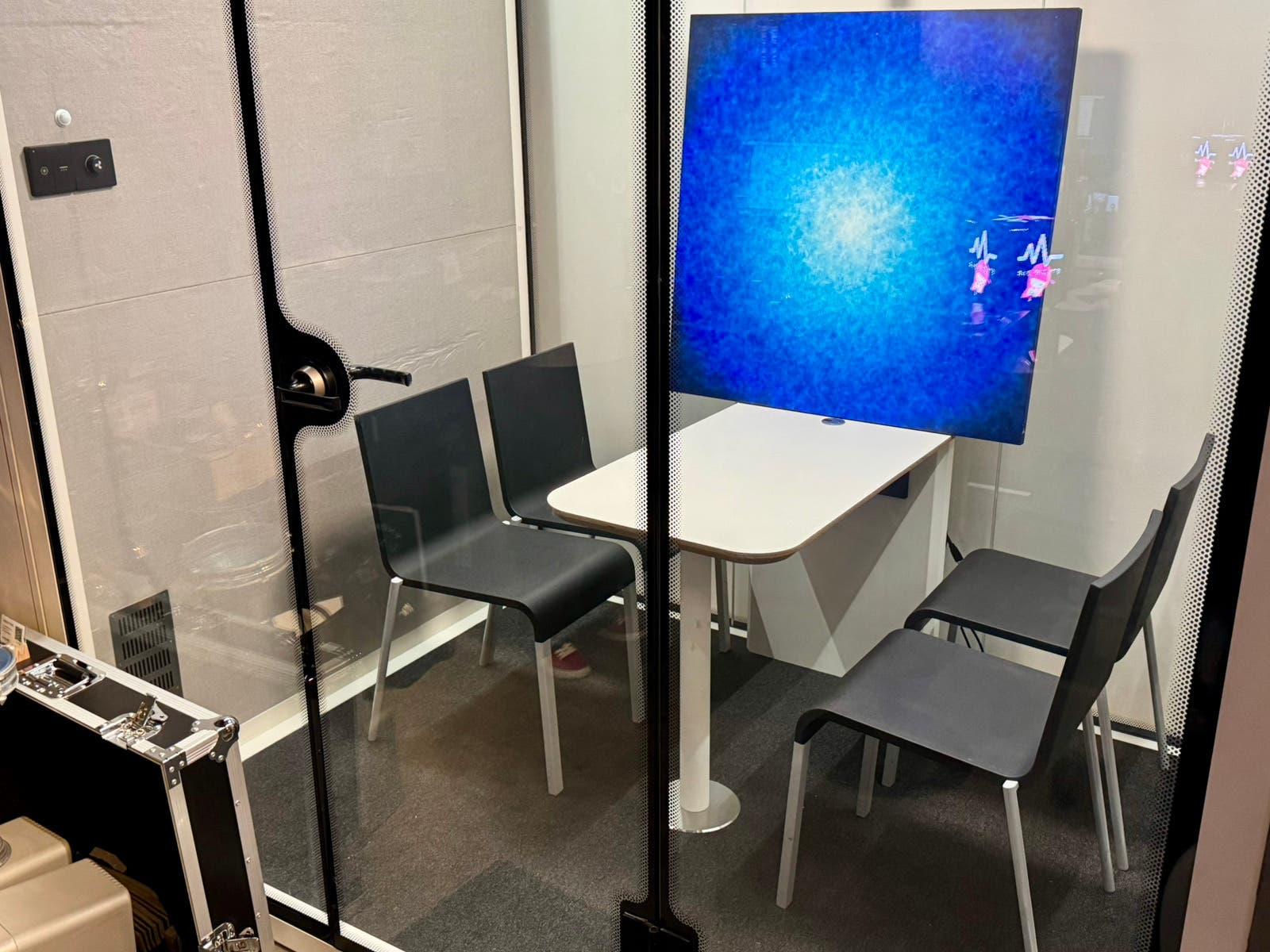 四谷三丁目「Mo4ca(モシカ）」防音室最大4名まで（会議・録音・撮影・テレワーク）の写真17