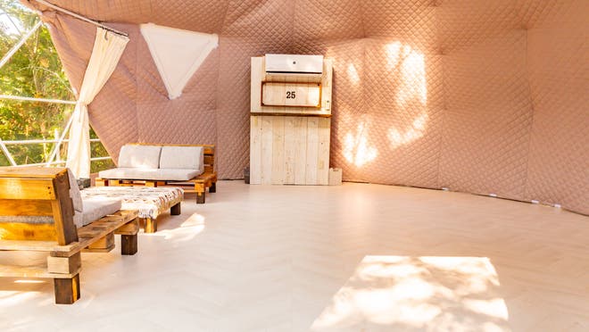 ドームテント2棟の写真2