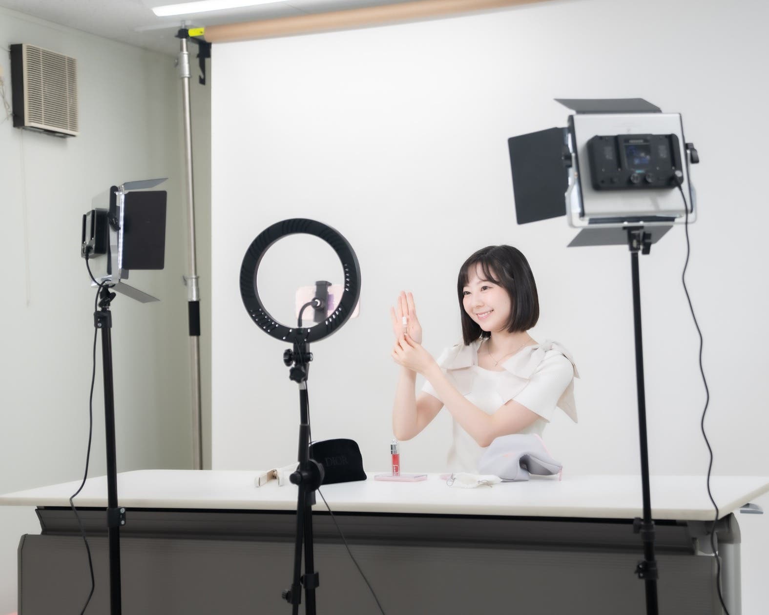 【南方駅徒歩1分／西中島南方駅徒歩3分／新大阪駅徒歩8分】“撮ってみたい”を気軽に叶える、初心者にもやさしいレンタル撮影スタジオの写真5