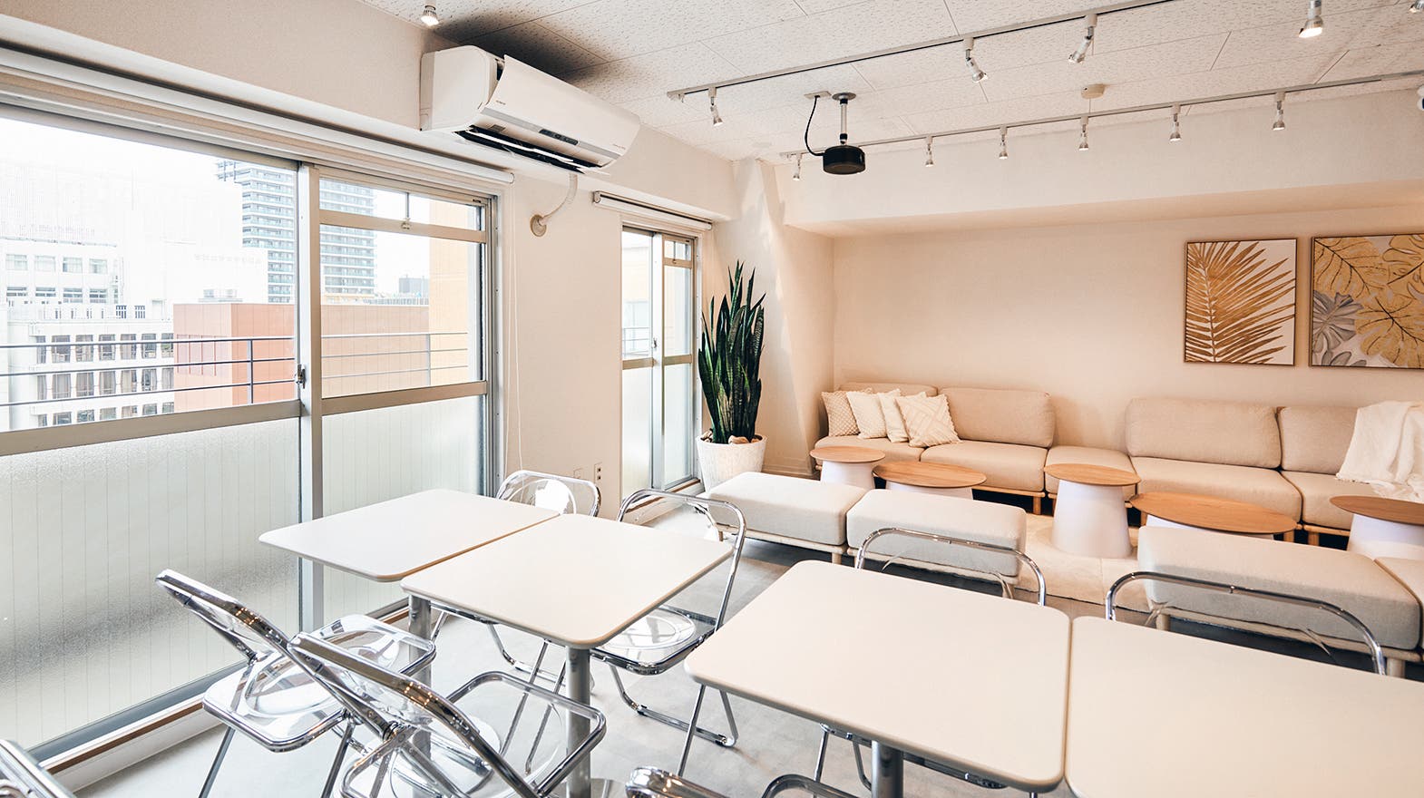 伏見駅1分🚶‍♀️【最大30人様までご利用可☆】🙆‍♀️150㌅大型スクリーン/光回線の写真3