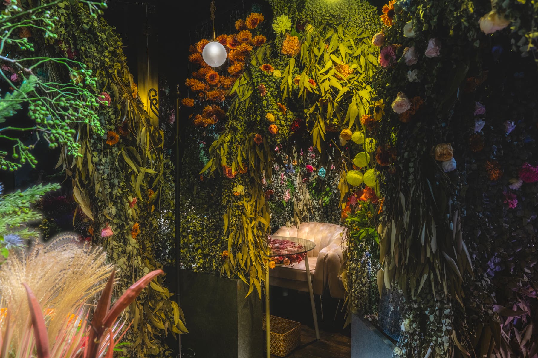 スペモ🌹映え確定っ😍💐秘密の場所でお花に囲まれて過ごす大人時間🌹🥂撮影もOK📸733_FLOWER-PARK恵比寿の写真1