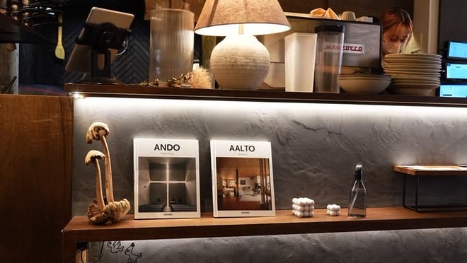 アンティーク調のカフェの写真8