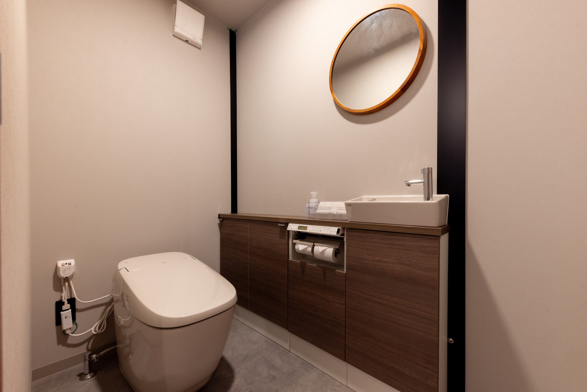 ガラス張りの透明感と開放感ある空間で、 クリエイティブな時間を。の写真8