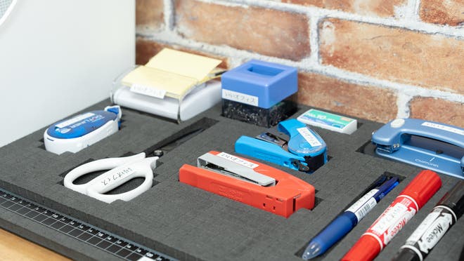 【三ノ宮駅前】モニター、ホワイトボード付き!6名用会議室【山】の写真6