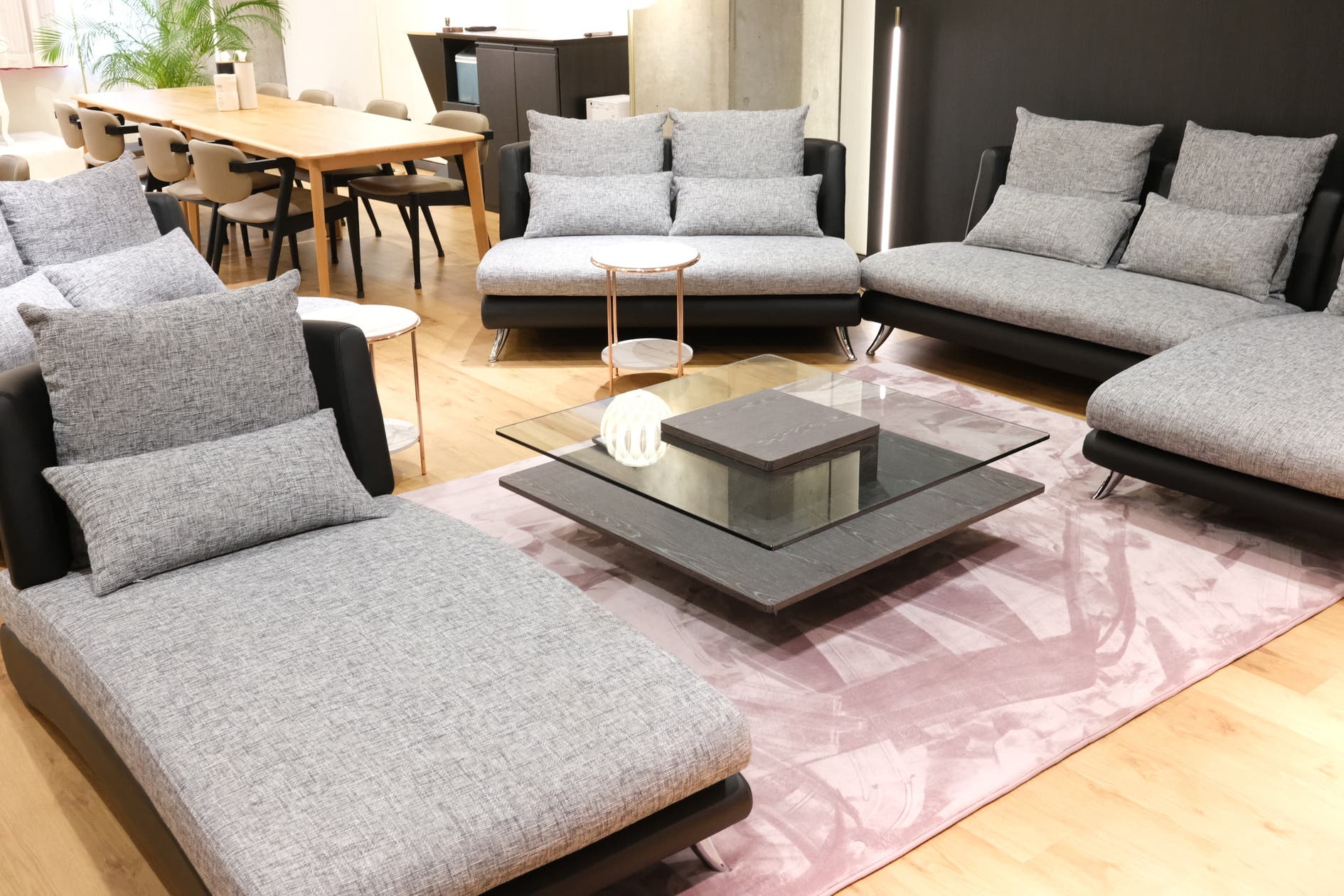 広々86㎡！おしゃれな雰囲気で叶える、ちょっと贅沢な上質ラウンジ。会議もパーティーもできる大人の空間の写真5