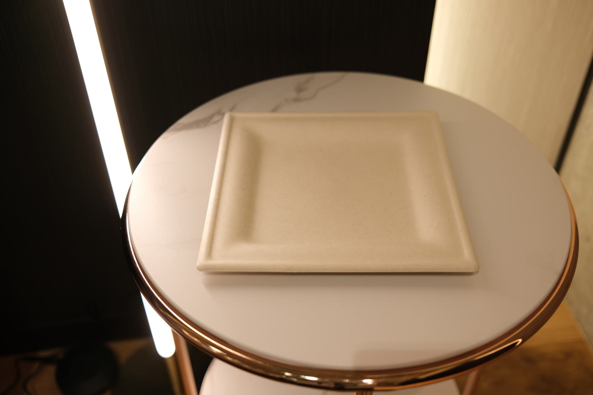 使い捨てプレート角皿　レンジ対応の画像1