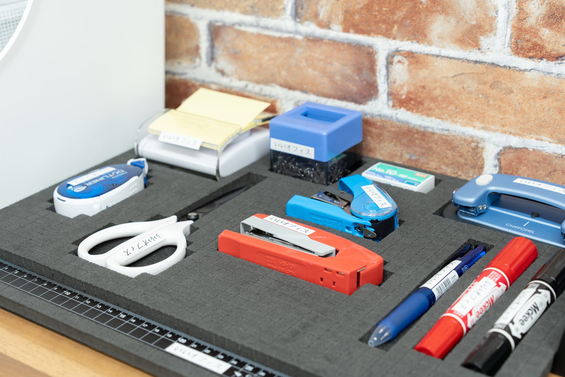 【三ノ宮駅前】モニター付きの1名完全個室No.5の写真6