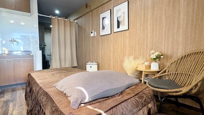 【名古屋駅すぐ】☕ブラウン基調のオシャレ空間☕✨電動ベッド&ヒートマット✨|WiーFi無料|ごみ捨て無料🚮の写真2